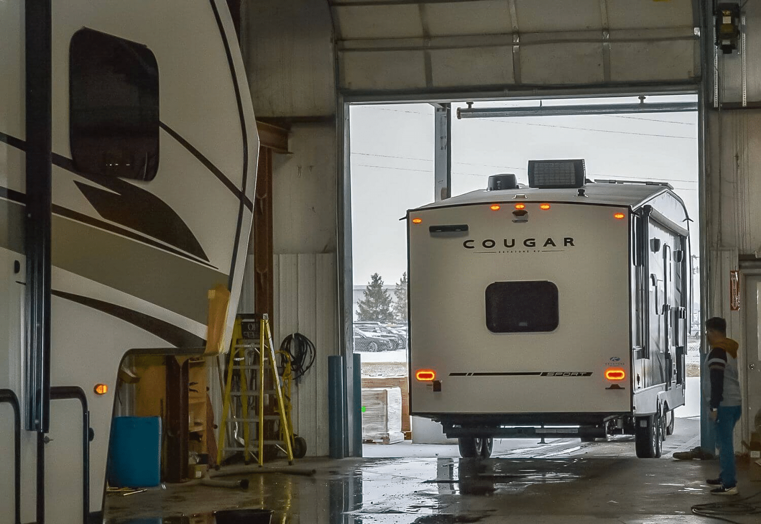 How the Keystone Cougar Sport Is Made | Camping World Blog